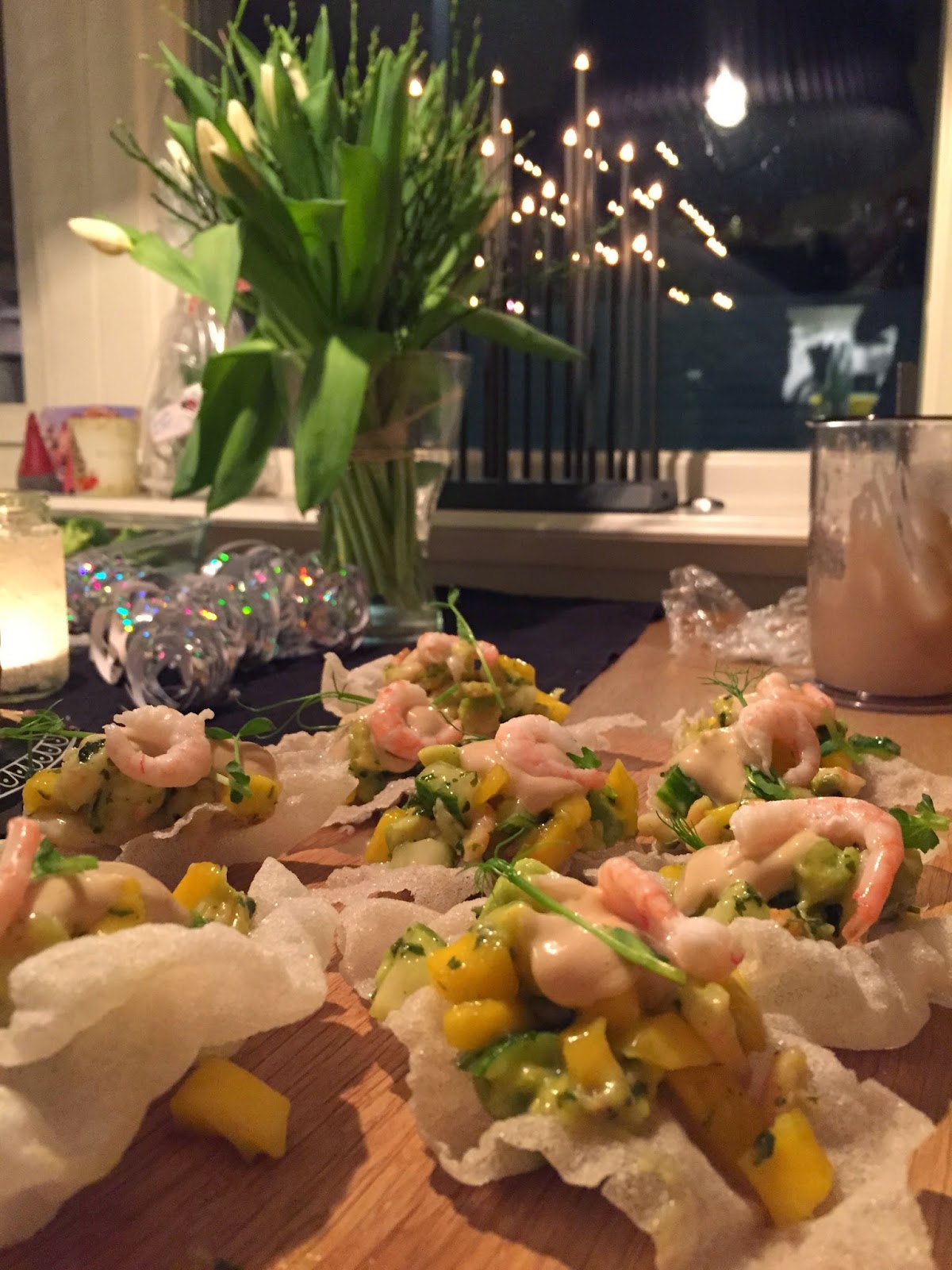 Mitt goda liv: Räk och mangosalsa på friterat rispapper!